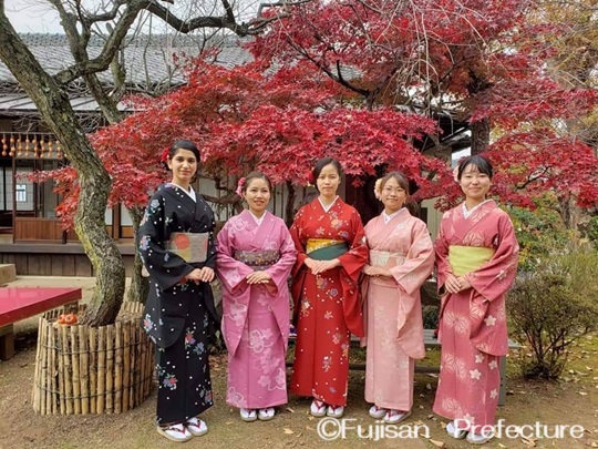 ～One min's walk from Kawaguchiko Station!～ Kimono Experience / Day Out ...